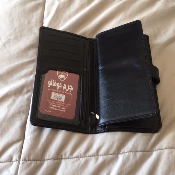 Buffalo David Bitton | Bags | 0 Buffalo Leather Wallet Brand New No Tag ...
